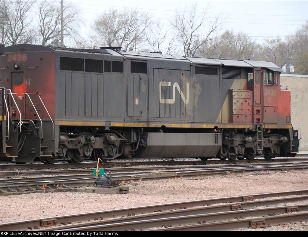 CN 2436